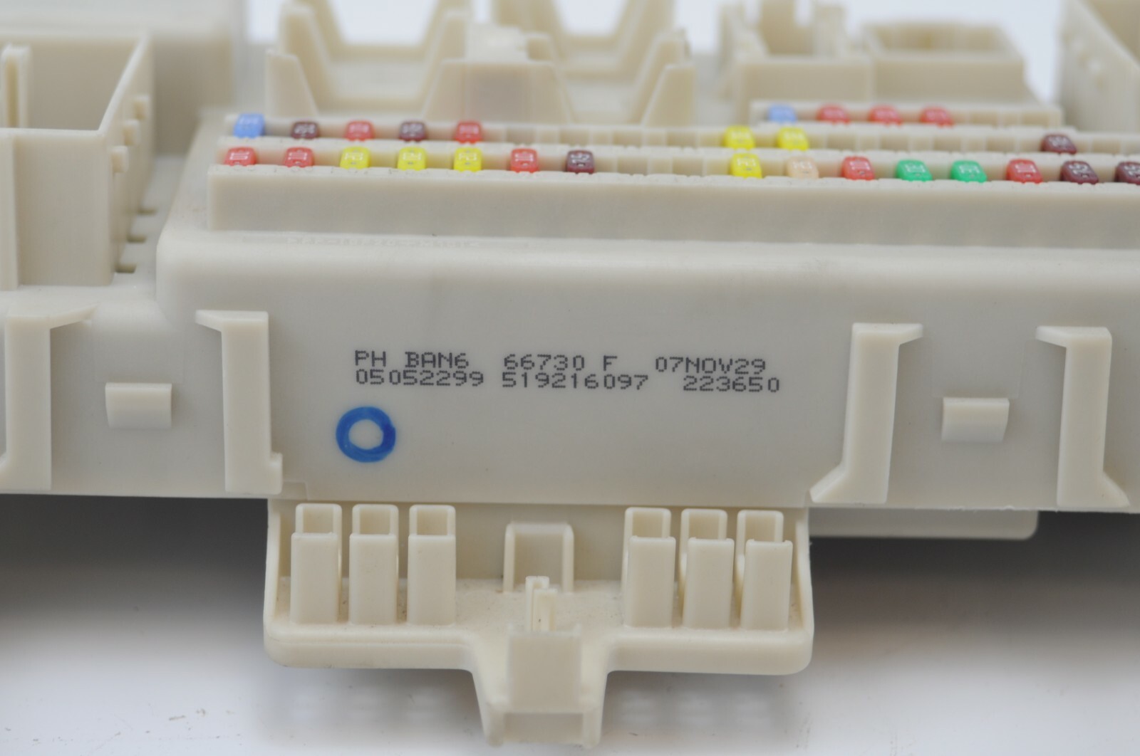 07-09 06 MAZDA 3 BCM FUSE BOX JUNCTION INTERIOR BODY CONTROL MODULE ...