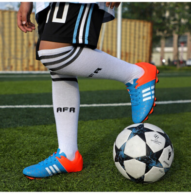 New Men's Soccer Shoes Lightweight Soccer Cleats Football Shoes Futbol ...