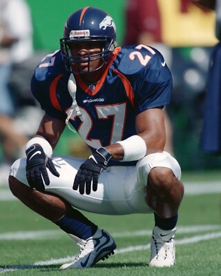 Steve Atwater Crouching Between Plays Denver Broncos 8x10 NFL Football ...