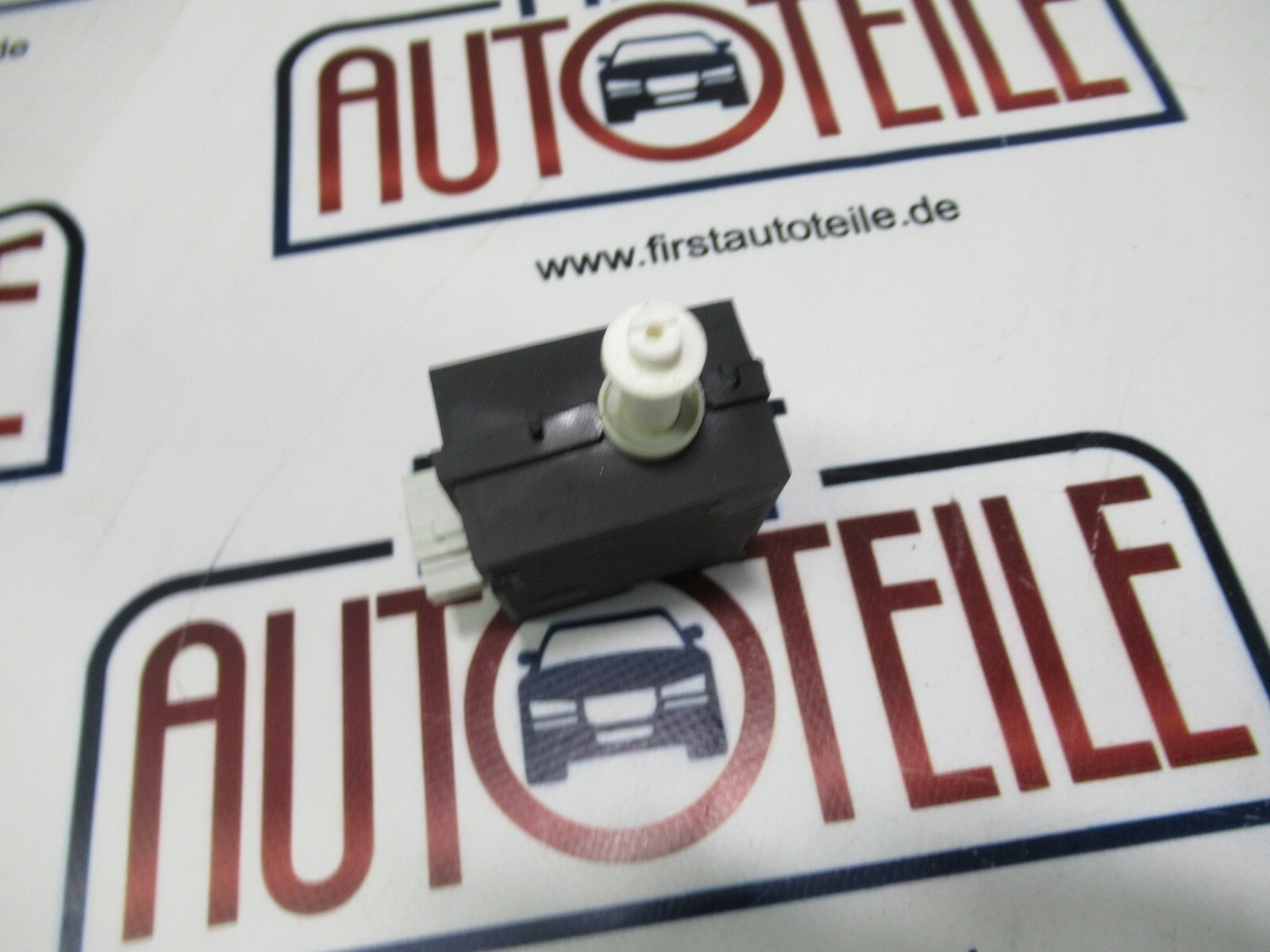 VW Passat Stellmotor Entriegelung Tankklappe Tankdeckelschloss ...