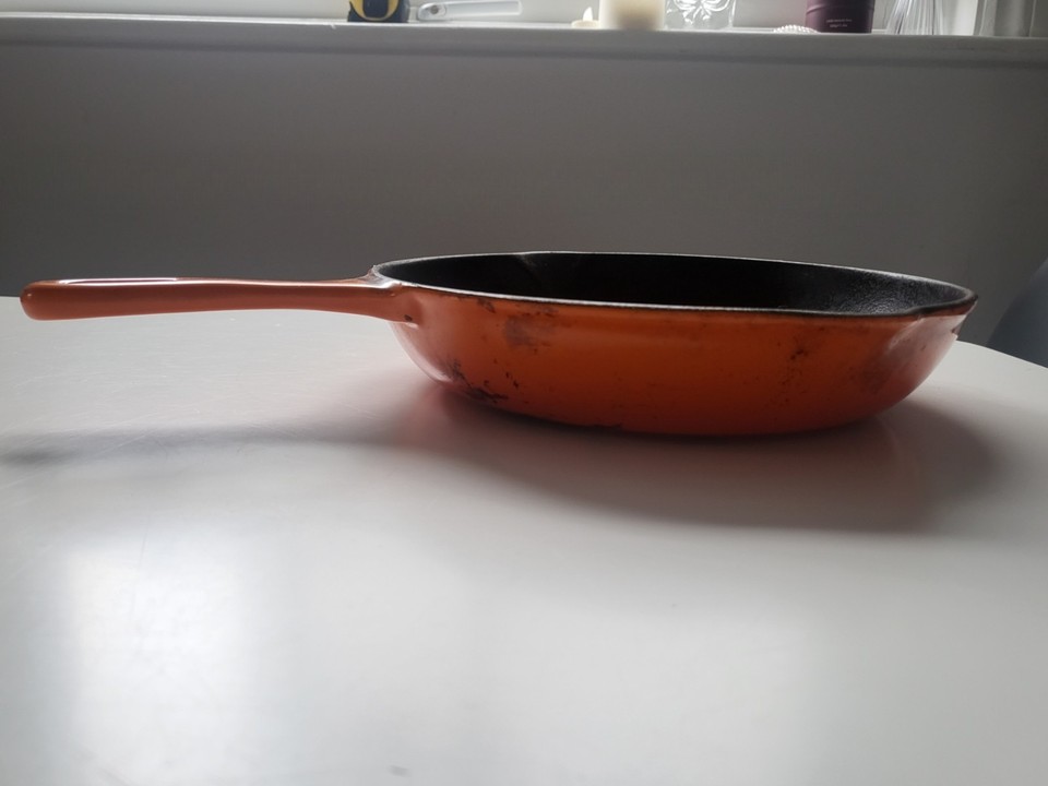 Le Creuset Medium Frying Pan (No.23) | eBay UK