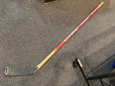DAN FRAWLEY PITTSBURGH PENGUINS GAME USED RED TITAN HOCKEY STICK SIGNED ...