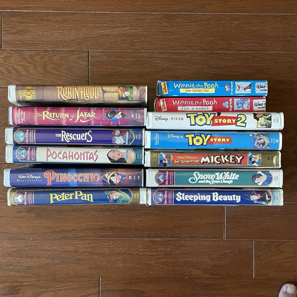 Lot of 33 Disney VHS Tapes Clamshell Cases Animated Classic, Rare ...