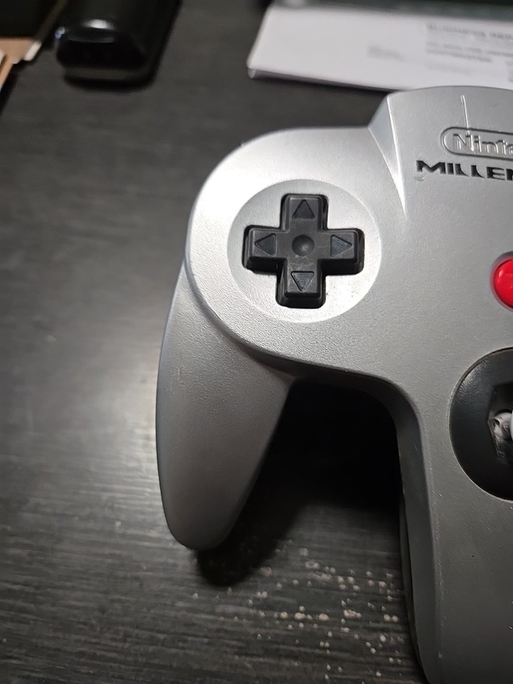 Millennium 2000 Controller Silver N64 Nintendo 64 Power Promo Authentic ...