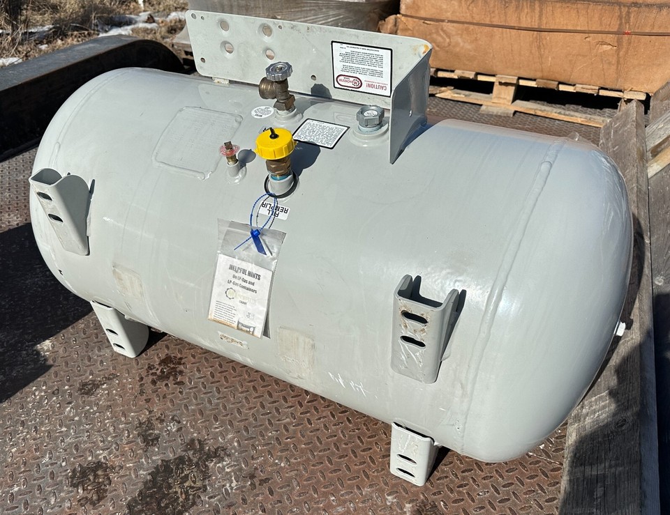 Manchester 50.6 gallon LP Propane Gas TANK date 2023 RV motorhome 6849. ...