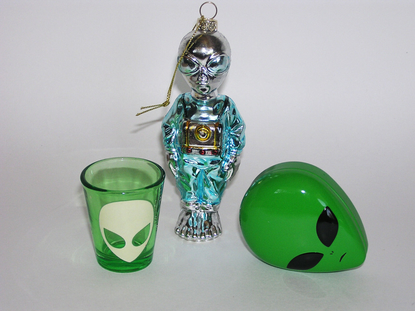 Alien Lot of 3 - Shot Glass, Metal Candy Tin, Christmas Tree Ornament ...