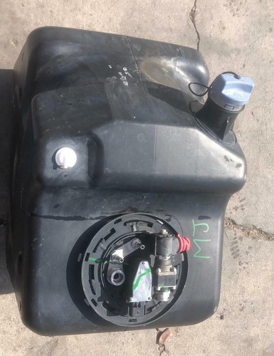 FREIGHTLINER DEF TANK WITH SENDING UNIT | eBay