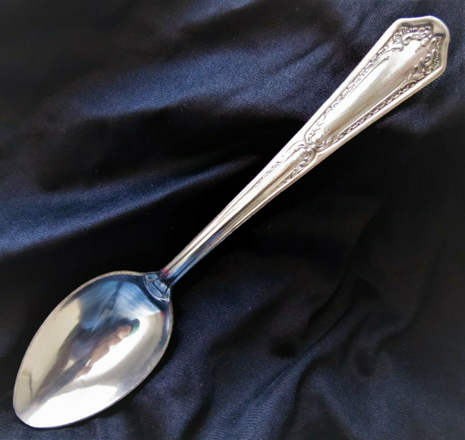 H. B. Co. Silverplate (Pattern Two) Teaspoon: 5 7/8 " Long: SHIPS FREE ...