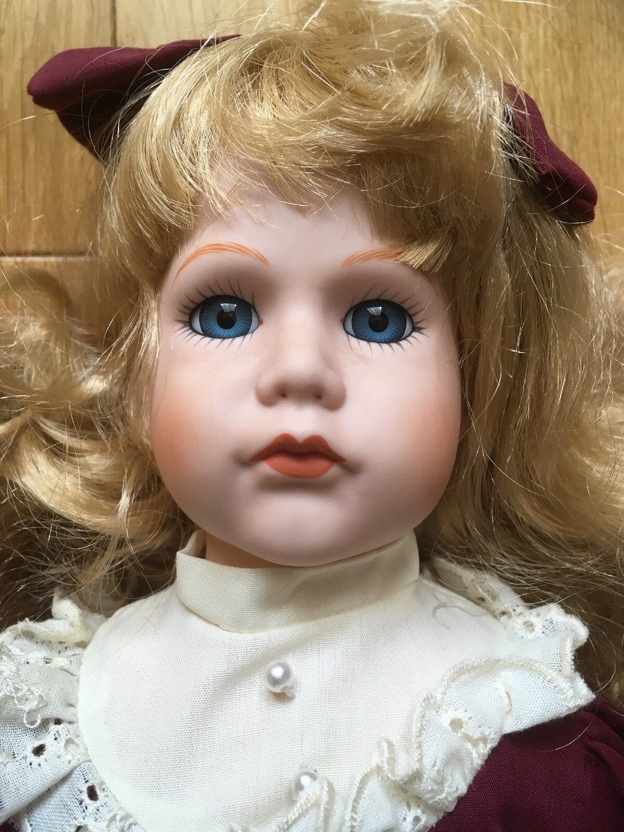 Sandra Doll's Instagram, Twitter & Facebook on IDCrawl