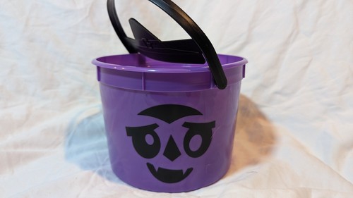 McDonald’s 2023 Limited Edition Halloween Boo Basket - Vampire | eBay