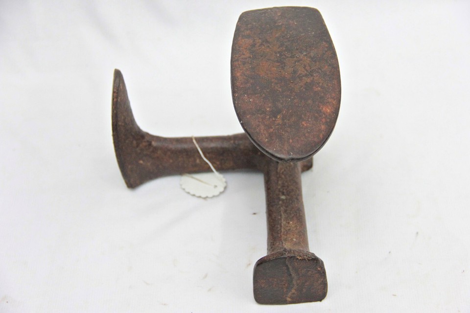 Old Cast Iron Three-Footed Cobblers Shoemaker Anvil Tool- Authentic ...