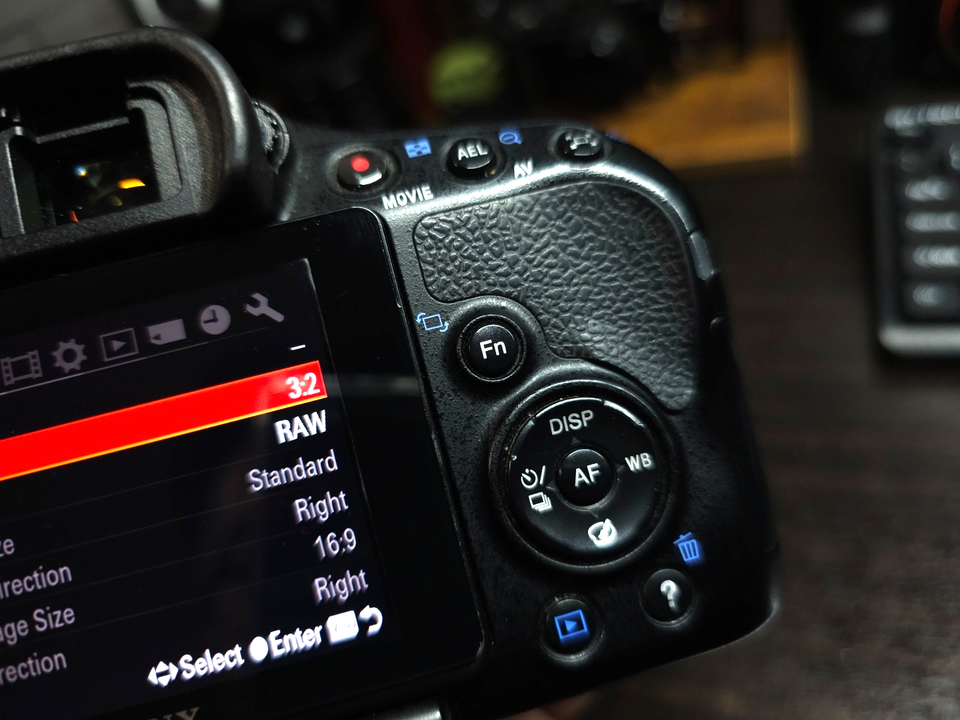 Sony Alpha SLT-A65V DSLR Camera Body 24.3MP-LOW SC-17K ONLY | eBay