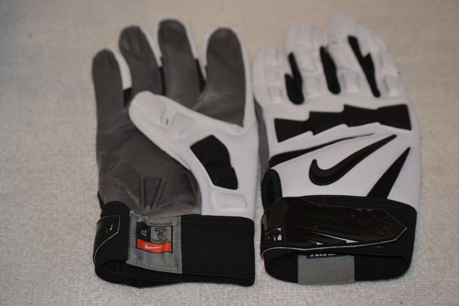 Nike Hyperbeast 2.0 Football Lineman Gloves White PGF311 100 3XL ...