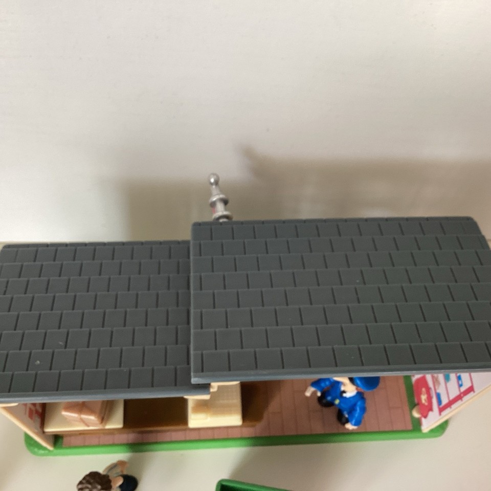 POSTMAN PAT AND MRS GOGGINS WITH GREENDALE POST OFFICE & ROYAL MAIL VAN ...