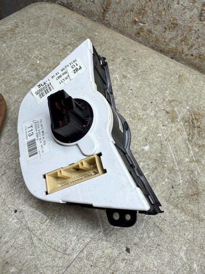 12 13 14 15 16 17 Hyundai Veloster Heater AC Climate Control Panel ...