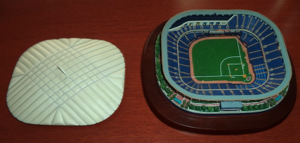 Danbury Mint Minnesota Twins Hubert H Humphrey Metrodome Replica | eBay