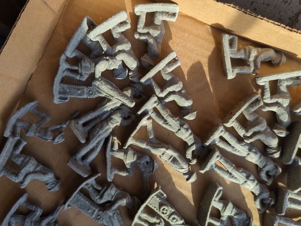 HUGE Vintage 150 Lead Toy Soldiers Machine Guns Homemade Unpainted ...
