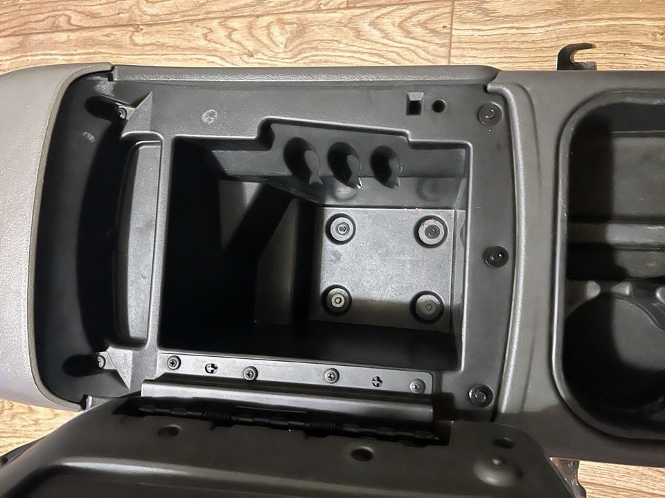 99-06 Chevy GMC Avalanche Sierra Silverado Yukon Tahoe Suburban Center ...