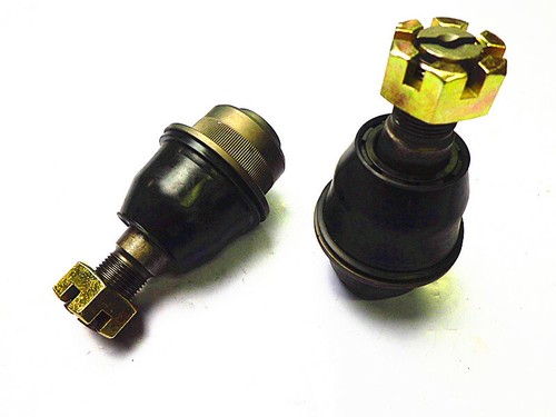 PAIR NEW FRONT LOWER BALL JOINTS FOR: VOLKSWAGEN CRAFTER 2F 2007-2017 ...