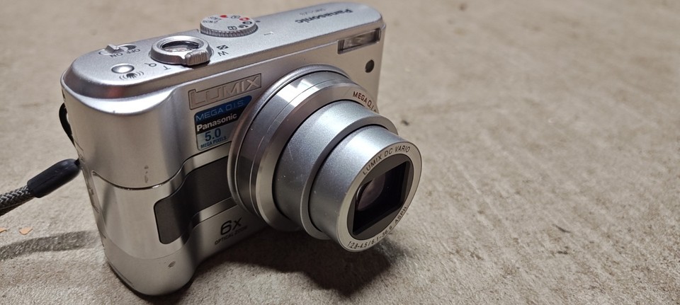 Panasonic Lumix DMC-LZ3 Camera, 5.0 MP , Tested, Working, Cords, Box ...