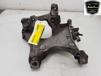 MISCELLANEOUS Draagarmsteun rechtsvoor Audi A4 Avant (B9) 2016 ...