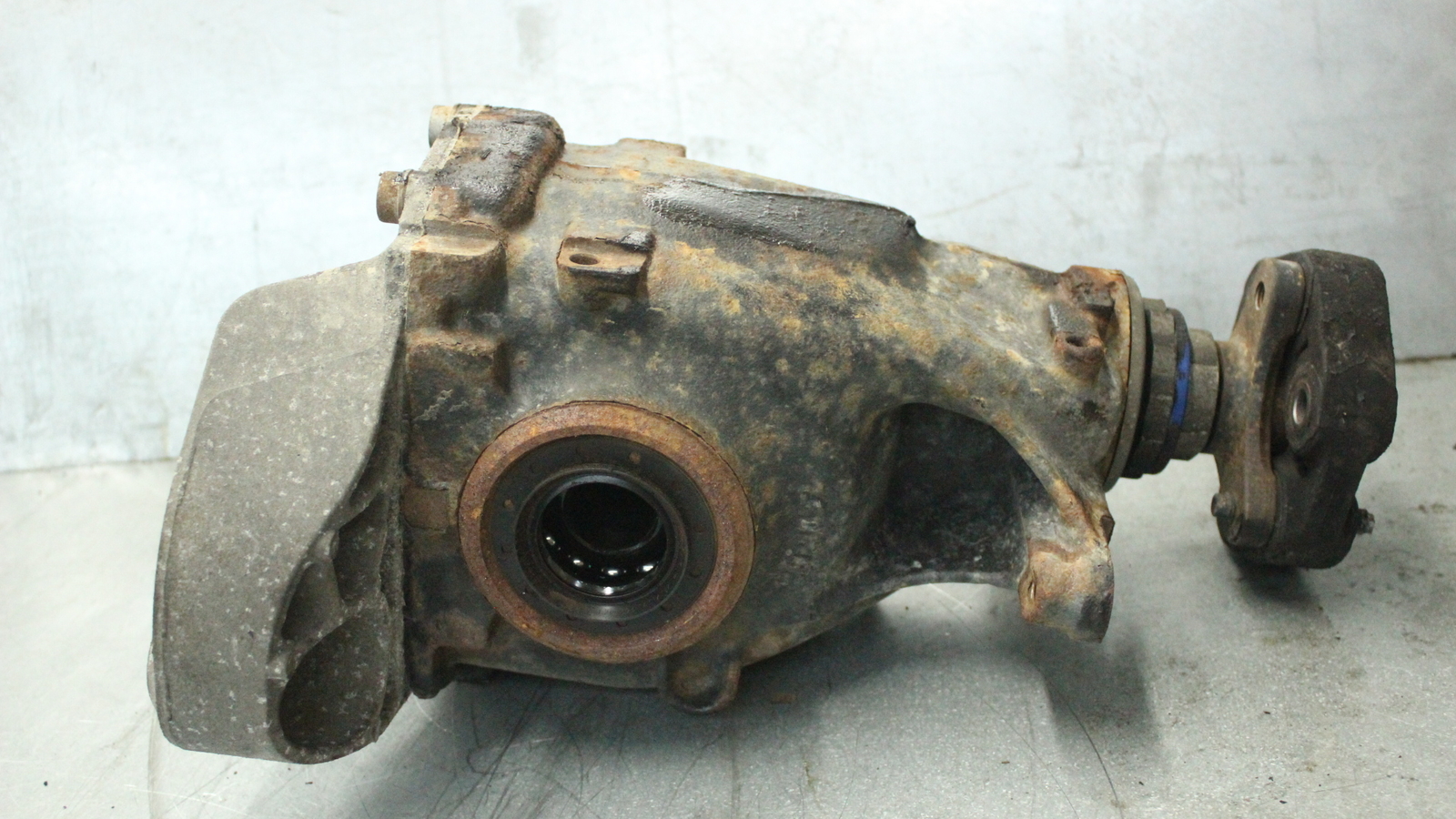 2012-2017 13 14 15 16 BMW 320I F30 2.0 - REAR AXLE Differential / DIFF ...