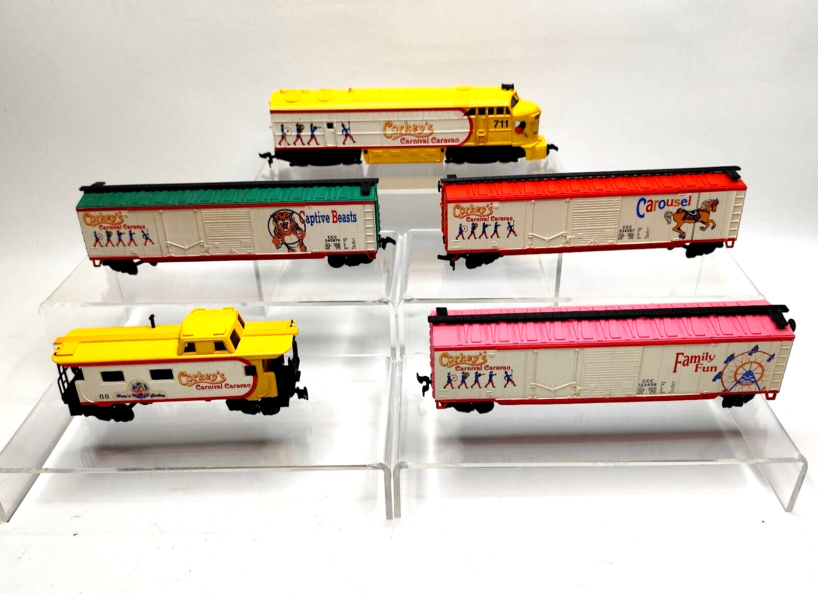 HO IHC Corkey's No. 401 Train Set w/ Locomotive Three Cars and Caboose ...