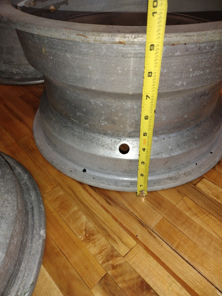 Set Of 4 American Racing Equipment Aluminum Torq 15x8.5 Wheels 1 1/4 ...