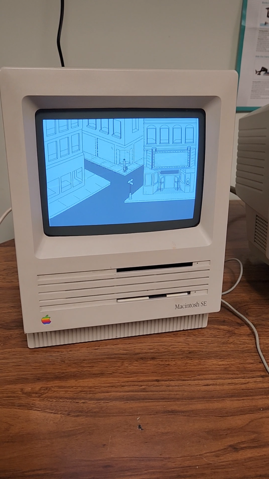 Macintosh SE M5010 Dual 800k Computer 1 MB RAM, Duel Floppy, 1987 Boots ...