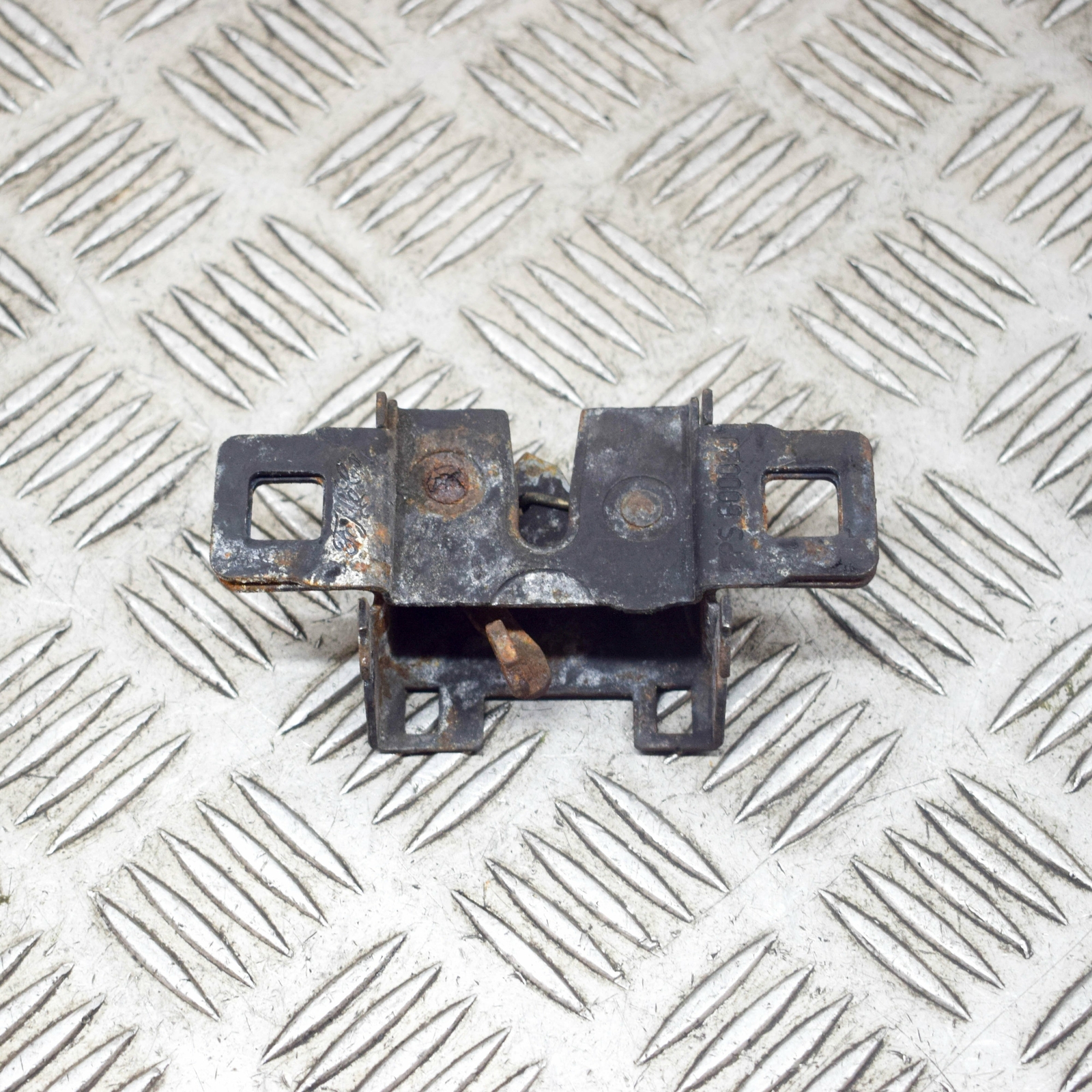 LR RANGE ROVER SPORT L320 Left Side Bonnet Hood Lock FPS500020 2011 | eBay