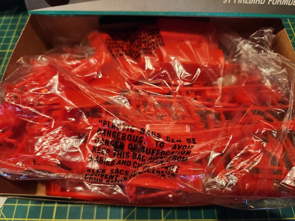 Vintage Monogram Pontiac '91 Firebird Formula Model Kit 1:24 New old ...