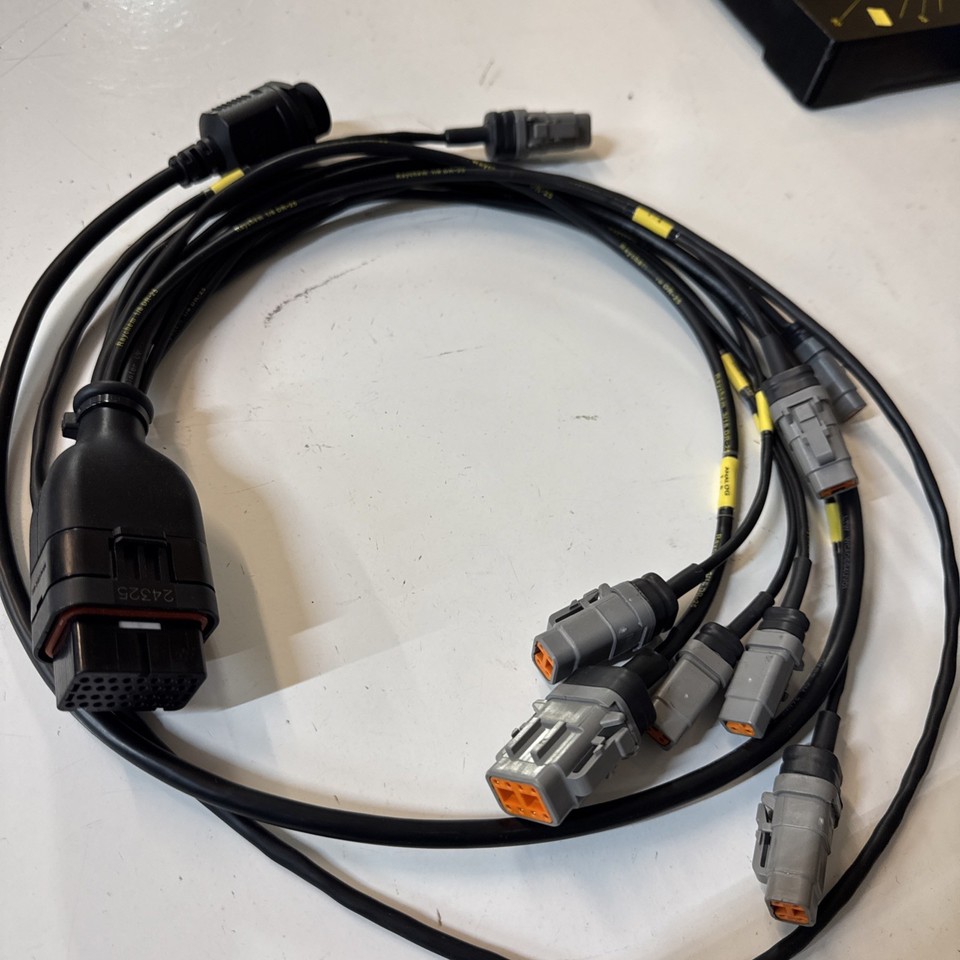 Motec C125 C127 Dash Display Wiring Loom – New Pre-Terminated Plug ...
