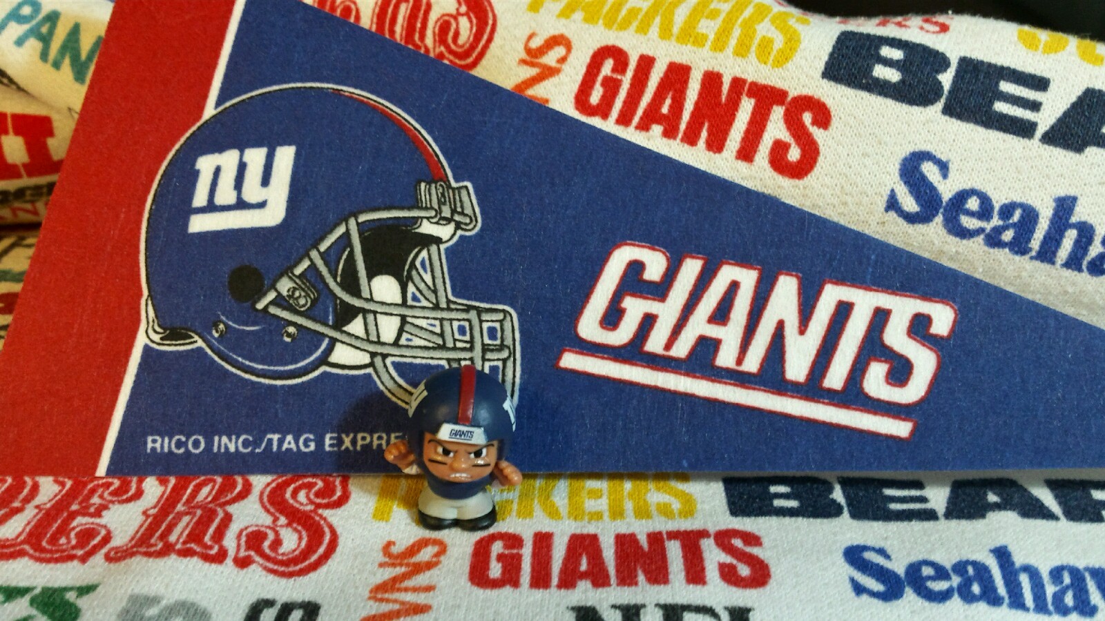 NFL Teenymates 2015 Series 4 New York Giants Linebacker (LB/def pose ...