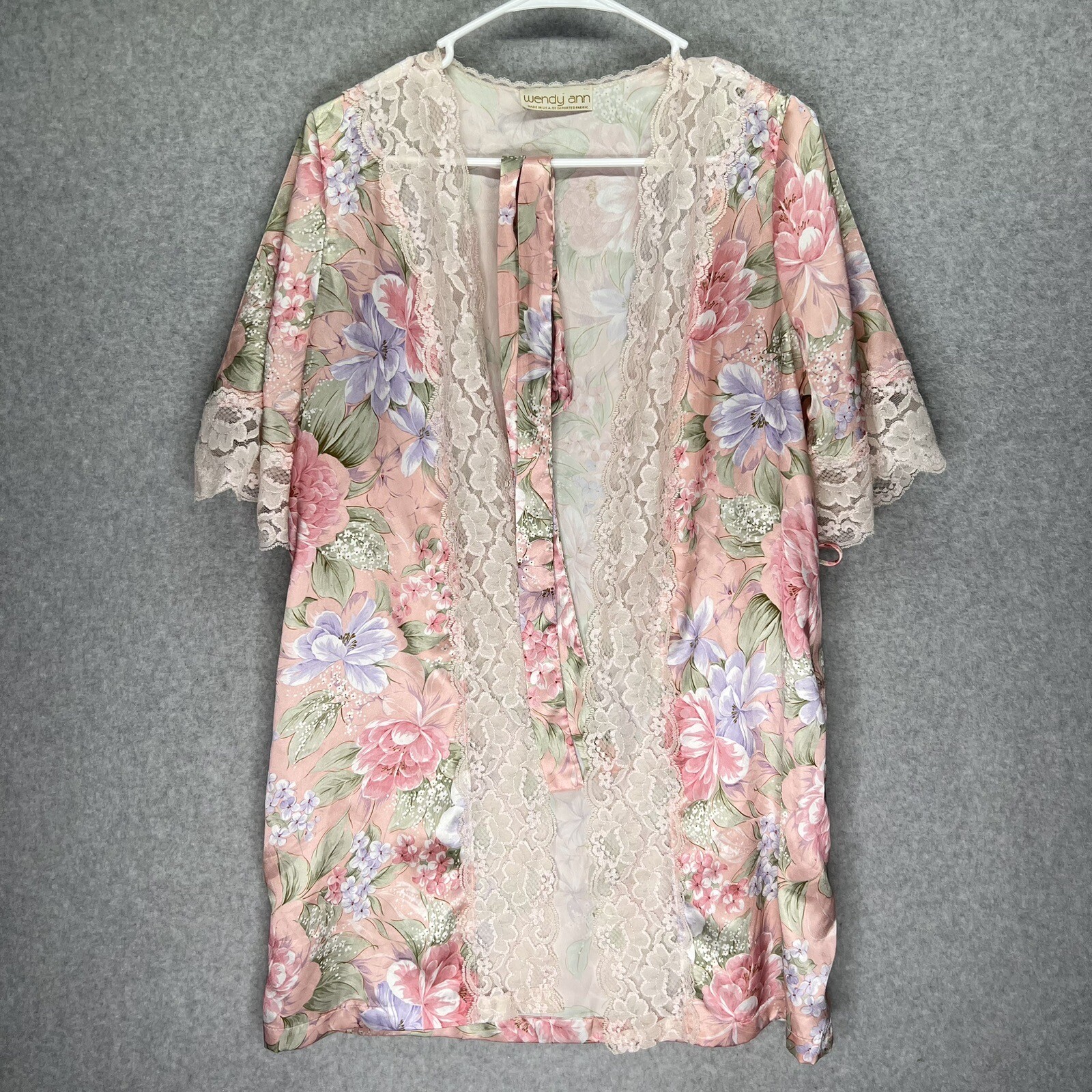 Vintage Wendy Ann pastel pink Floral Robe with lace d… - Gem