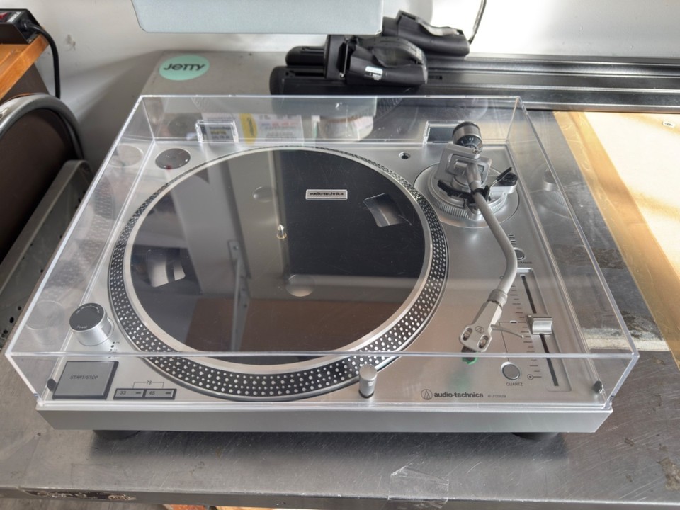 Audio-Technica Silver AT-LP120XUSB Direct Drive Professional Turntable ...