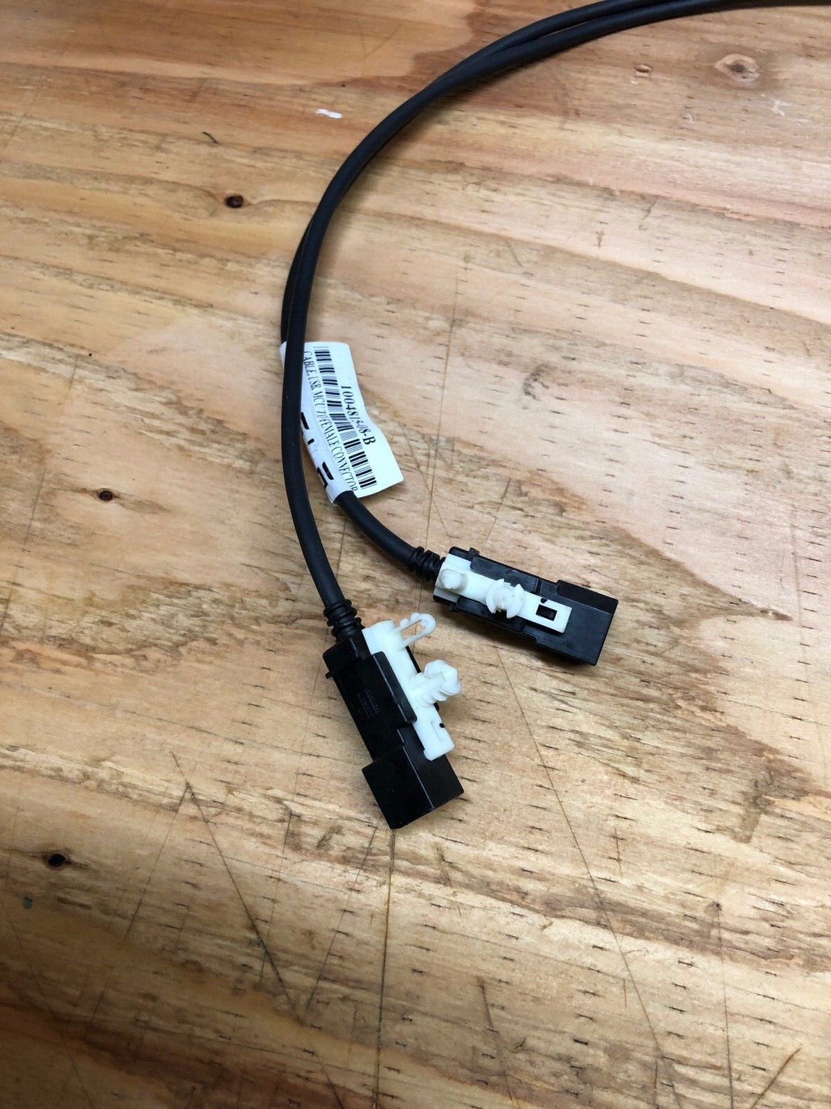 TESLA MODEL S CONSOLE CABLES USB MCU TO FEMALE CONNECTOR 1004815-08-B ...