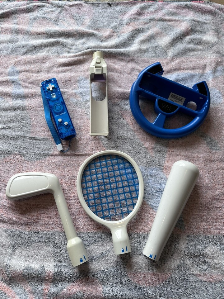 Nintendo Wii (Gamecube Compatible) Bundle with Games and Accessories | eBay