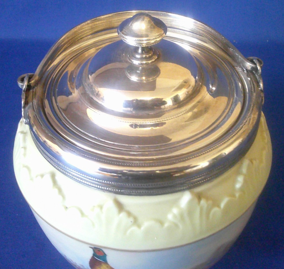 Locke & Co Worcester Blush Ivory Biscuit Barrel (William Stinton ...