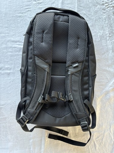 Thule Accent Backpack 23L Black w/blue interior | eBay