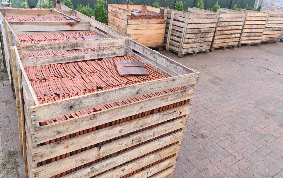 Reclaimed clay continuous nib roof tiles | eBay