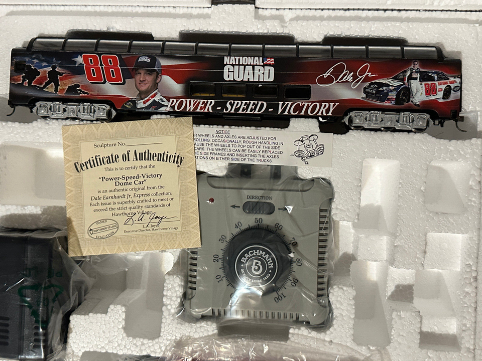 Bachmann Hawthorne Village Nascar Dale Earnhardt Jr #88 Train Set AMP ...
