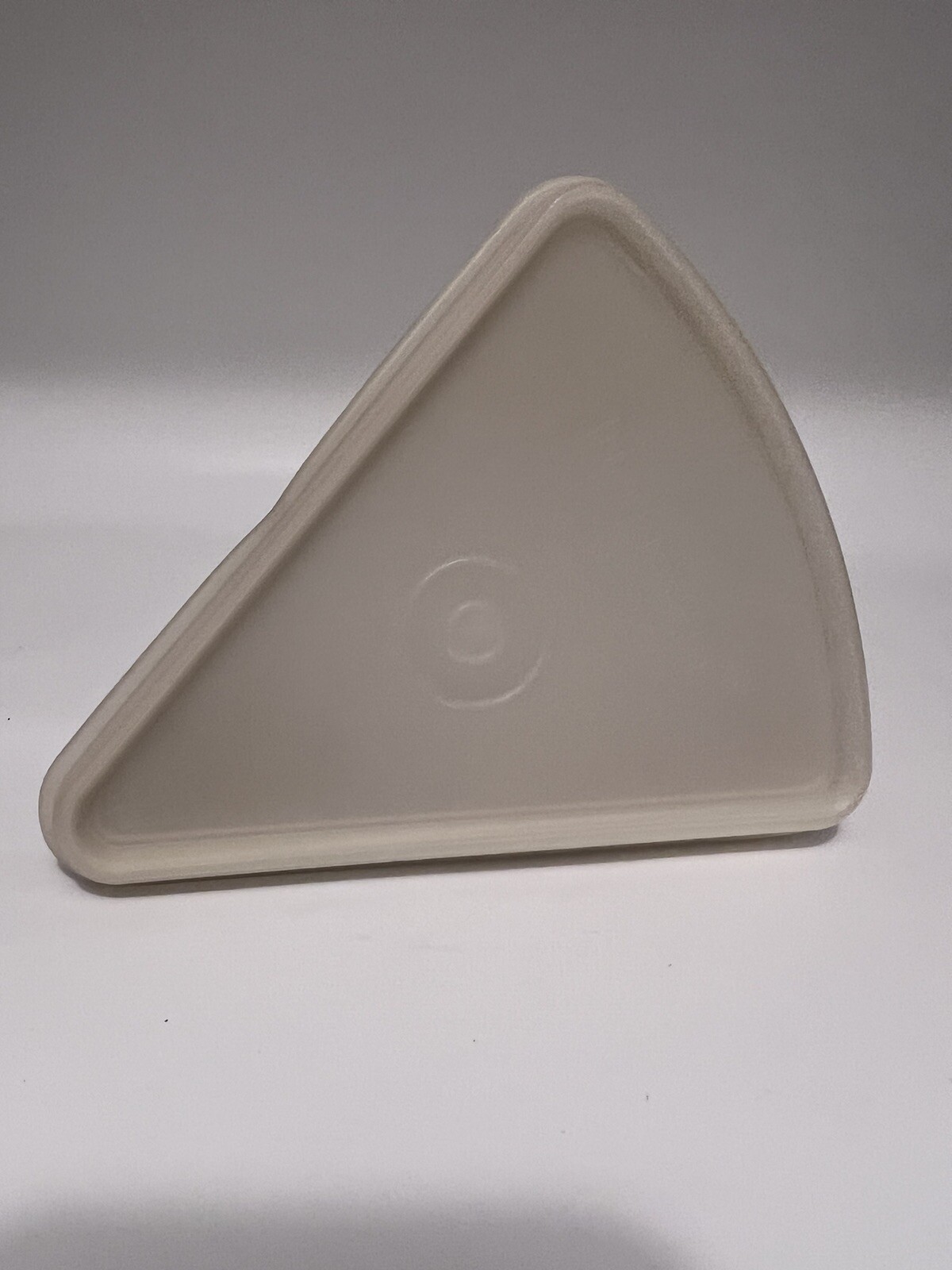 Tupperware Pie Slice Keeper Container Almond 269-13 with Lid 268-13 | eBay