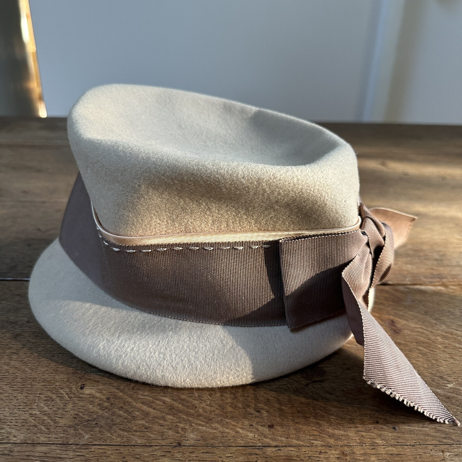 1920’s-1950's Velour Felt Hat Creamy Beige & Brown Bo… - Gem