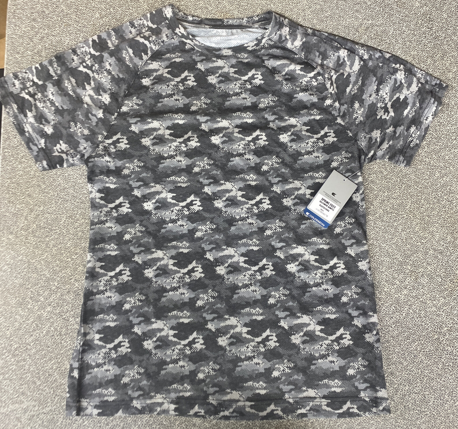 Colosseum Outdoors Men’s Ian S/S Crew neck Shirt Camo Size Large | eBay