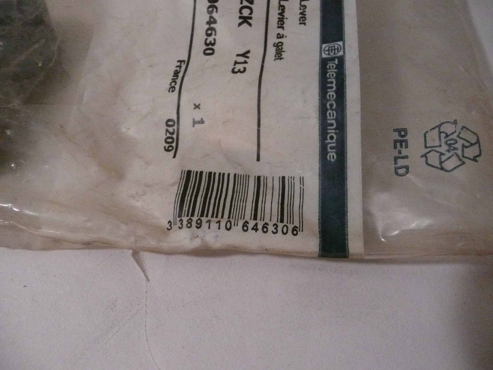 NEW TELEMECANIQUE ZCK Y13 LIMIT SWITCH ARM ROLLER LEVER 64630, ZCKY13 ...