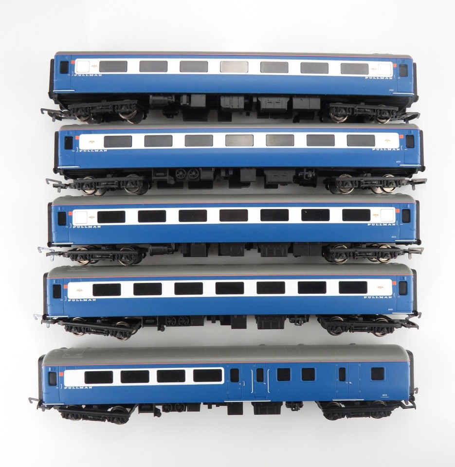 OO Gauge Hornby 5x MK2 Blue Pullman Coaches UNBOXED (AUG-44) | eBay UK