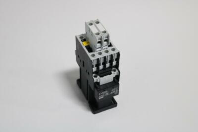 General Electric CLO2D301T Contactor with (2) BCLF10 Auxiliary Contact ...