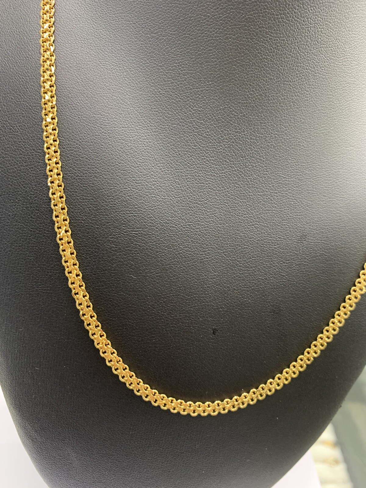 18ct 18k Yellow Gold Bismark Diamond Cut Chain Necklace 17.6 Grams 61cm ...