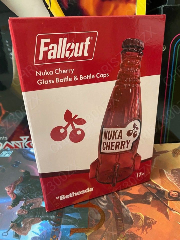 Fallout Nuka Cola Cherry Glass Bottle + 10 Bottle Caps Rocket Replica ...