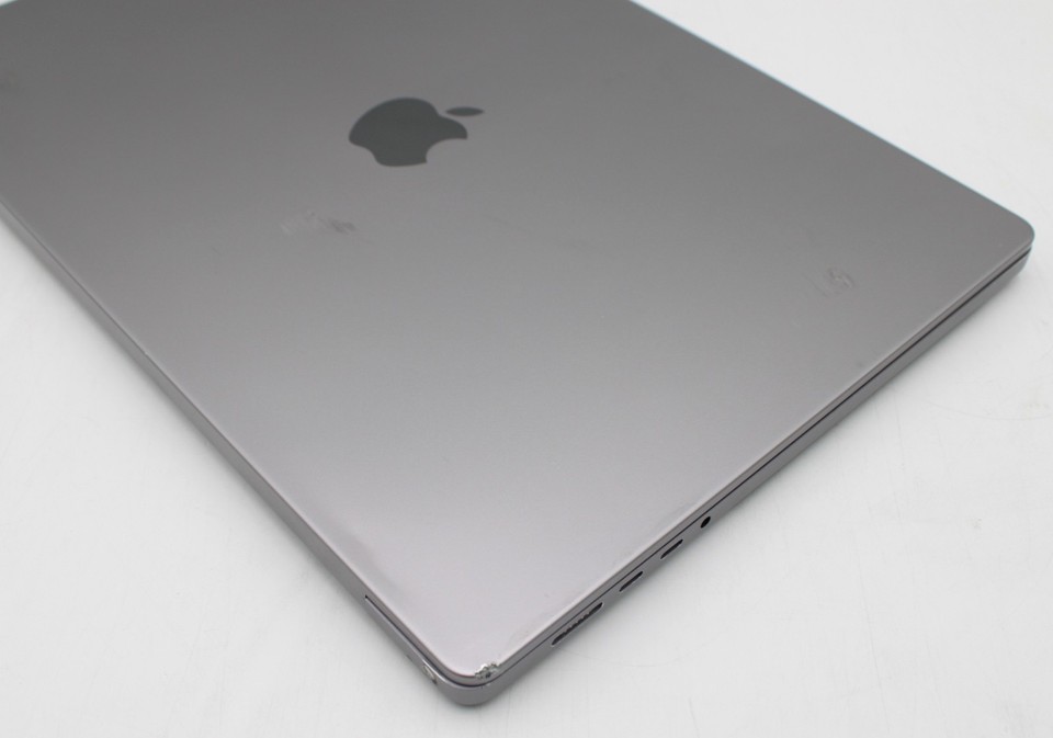 Apple MacBook Pro A2485 M1 Max - 64GB - 2TB SSD - macOS Tahoe ...